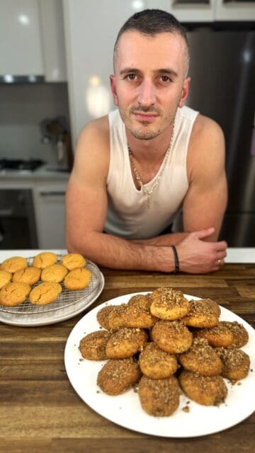 Melomakarona Recipe (Greek Christmas Honey Cookies) - Nikolopaa