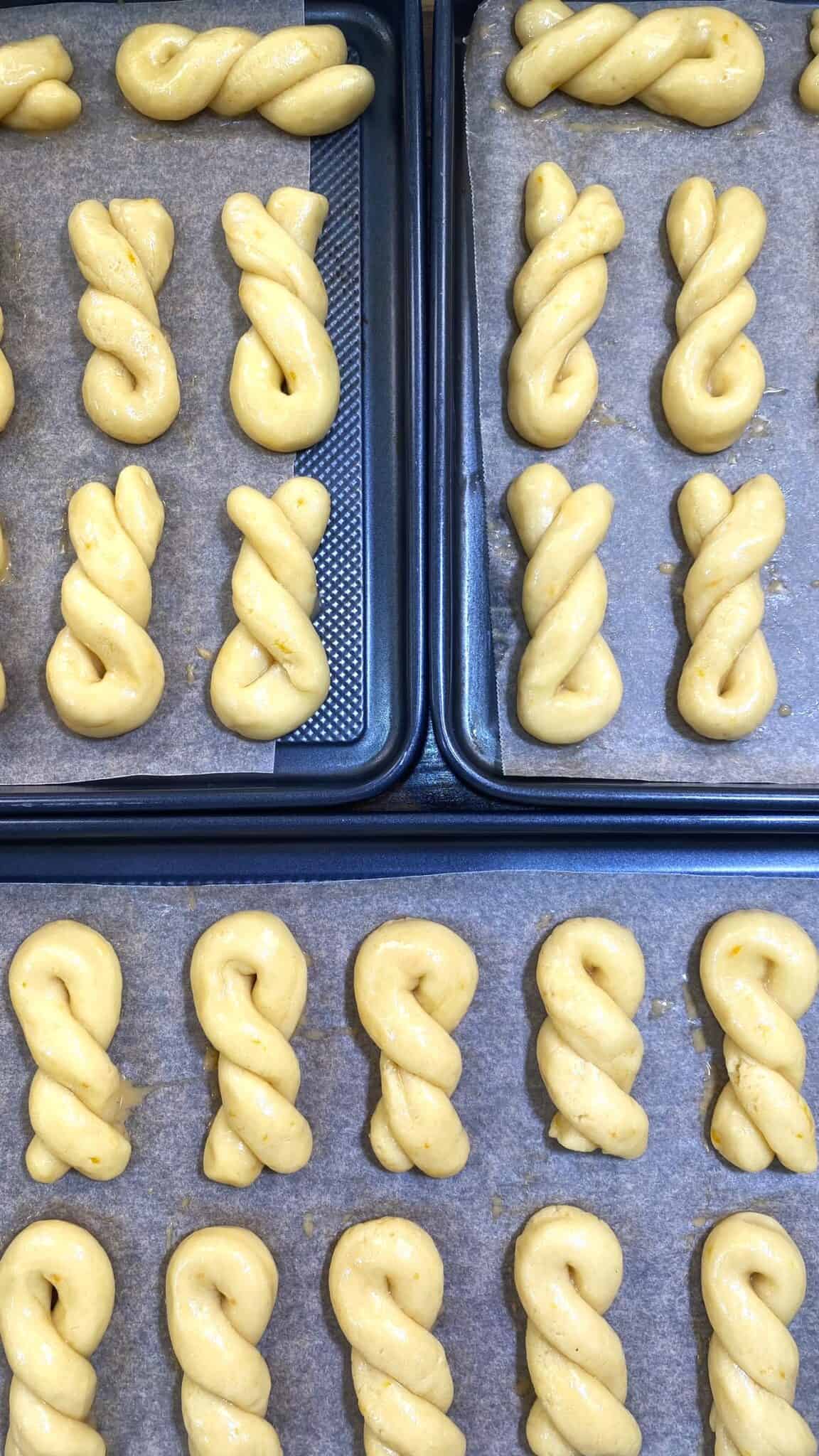 Koulourakia Recipe (Traditional Greek Easter Biscuits) - Nikolopaa