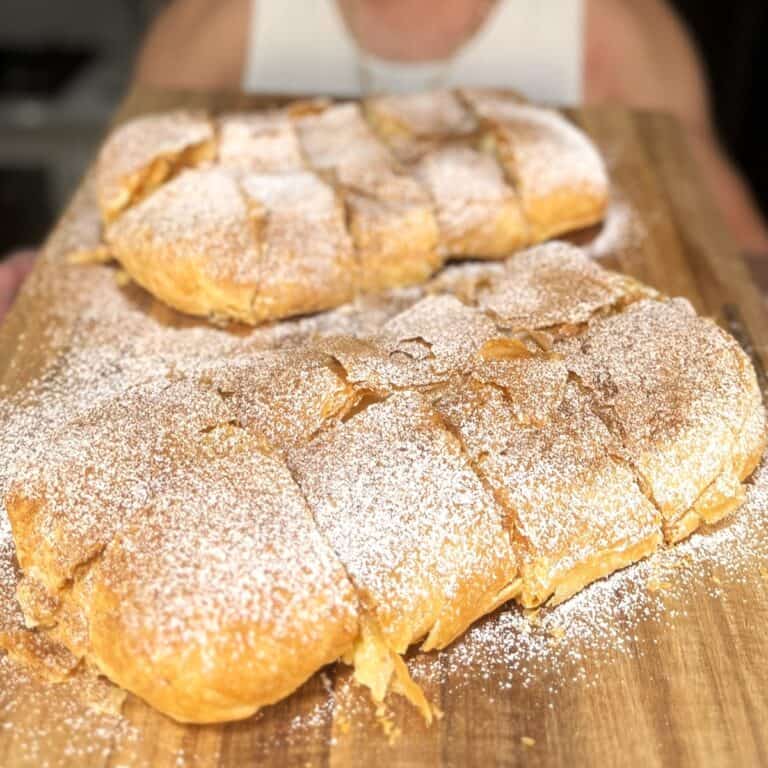 Bougatsa Me Krema Recipe (Greek Thessaloniki Custard Pie) - Nikolopaa