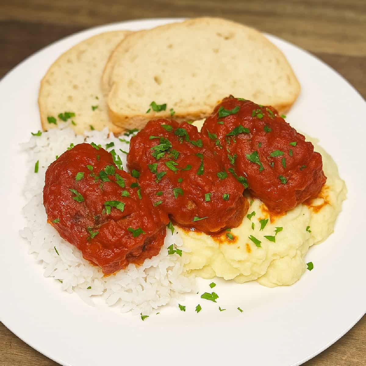 Soutzoukakia Recipe (Greek Baked Meatballs In Tomato Sauce) - Nikolopaa